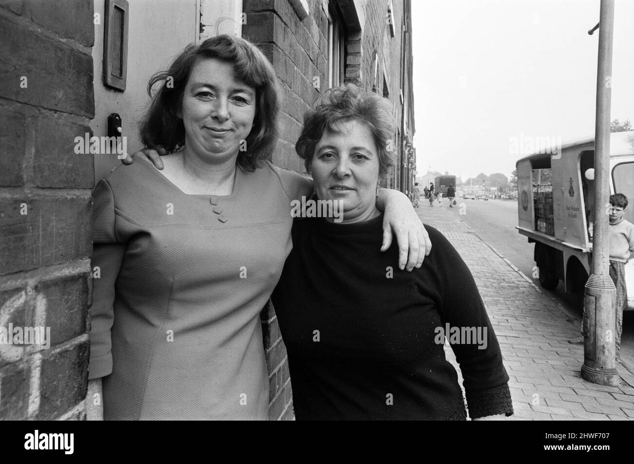 Irish immigration 1960s hi-res stock photography and images - Alamy
