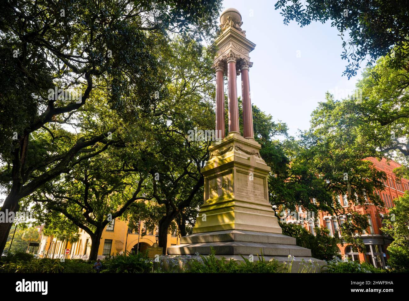 Gordon Monument in Wright Square in Savannah honors William Washington ...