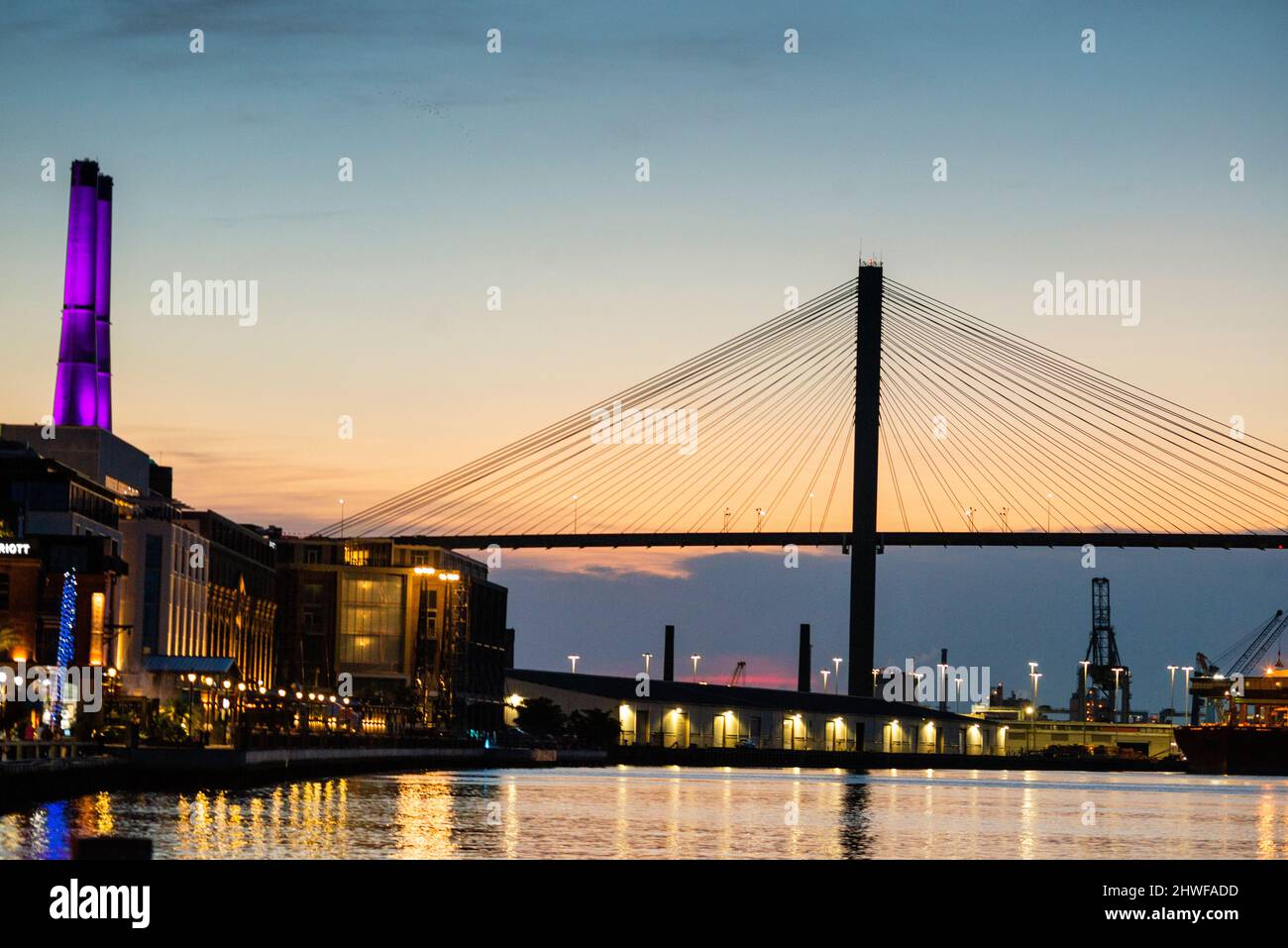Talmadge Memorial Bridge on the Savannah River, Georgia Stock Photo - Alamy