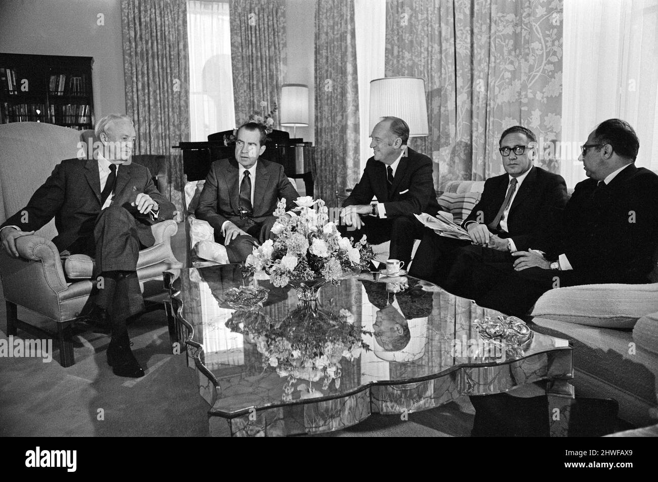 President Nixon in Ireland. Vietnam Peace Conference. Left to right ...