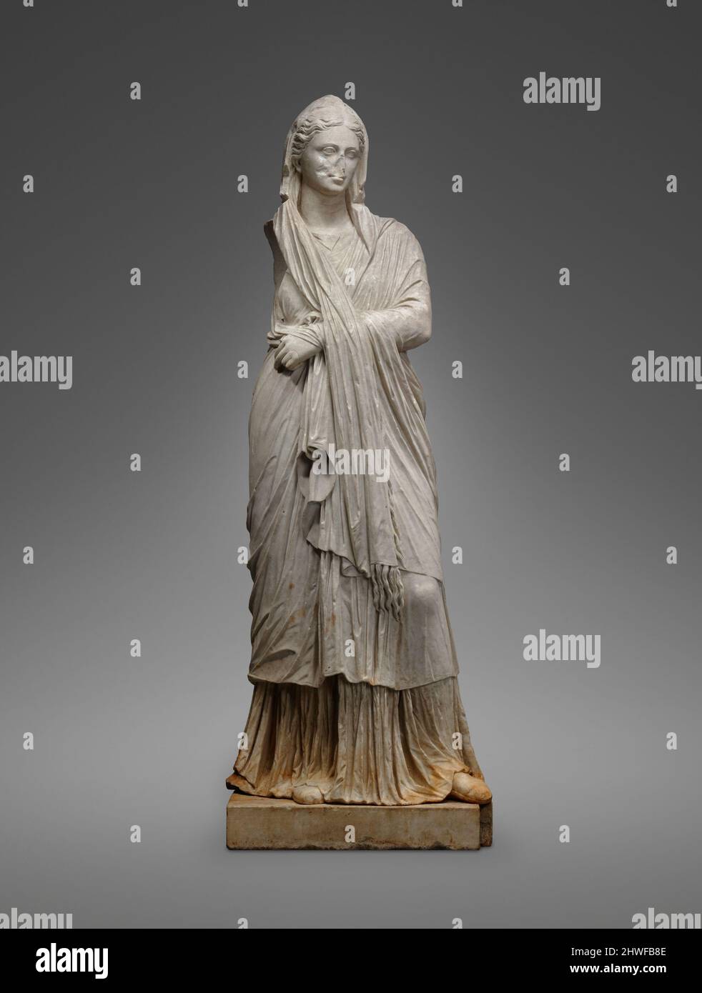 Marble figure of a woman Stock Photo - Alamy