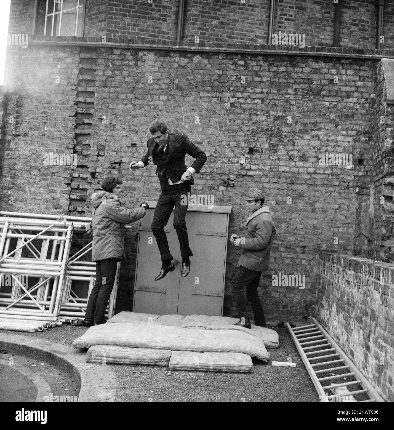 James bond filming 1960s hi-res stock photography and images - Alamy