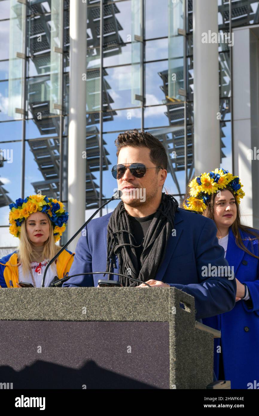Las Vegas, NV - : Mark Shunock speaking at the Rally for Peace in ...