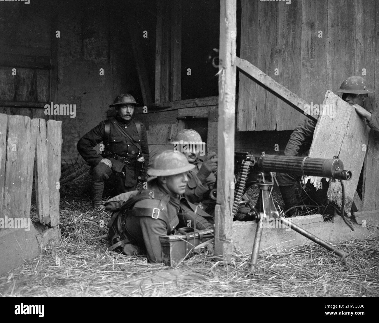 Soldiers machine gun corps Black and White Stock Photos & Images - Alamy