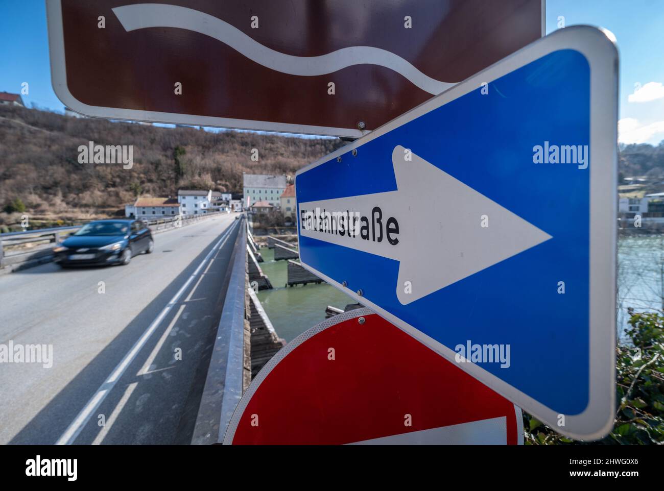 One way street signs hi-res stock photography and images - Alamy