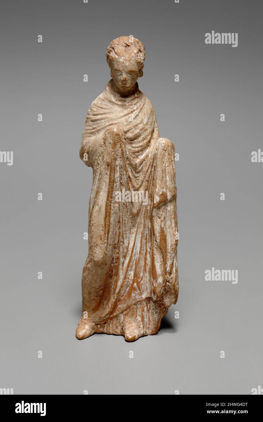 Standing elegant female figure hi-res stock photography and images - Alamy