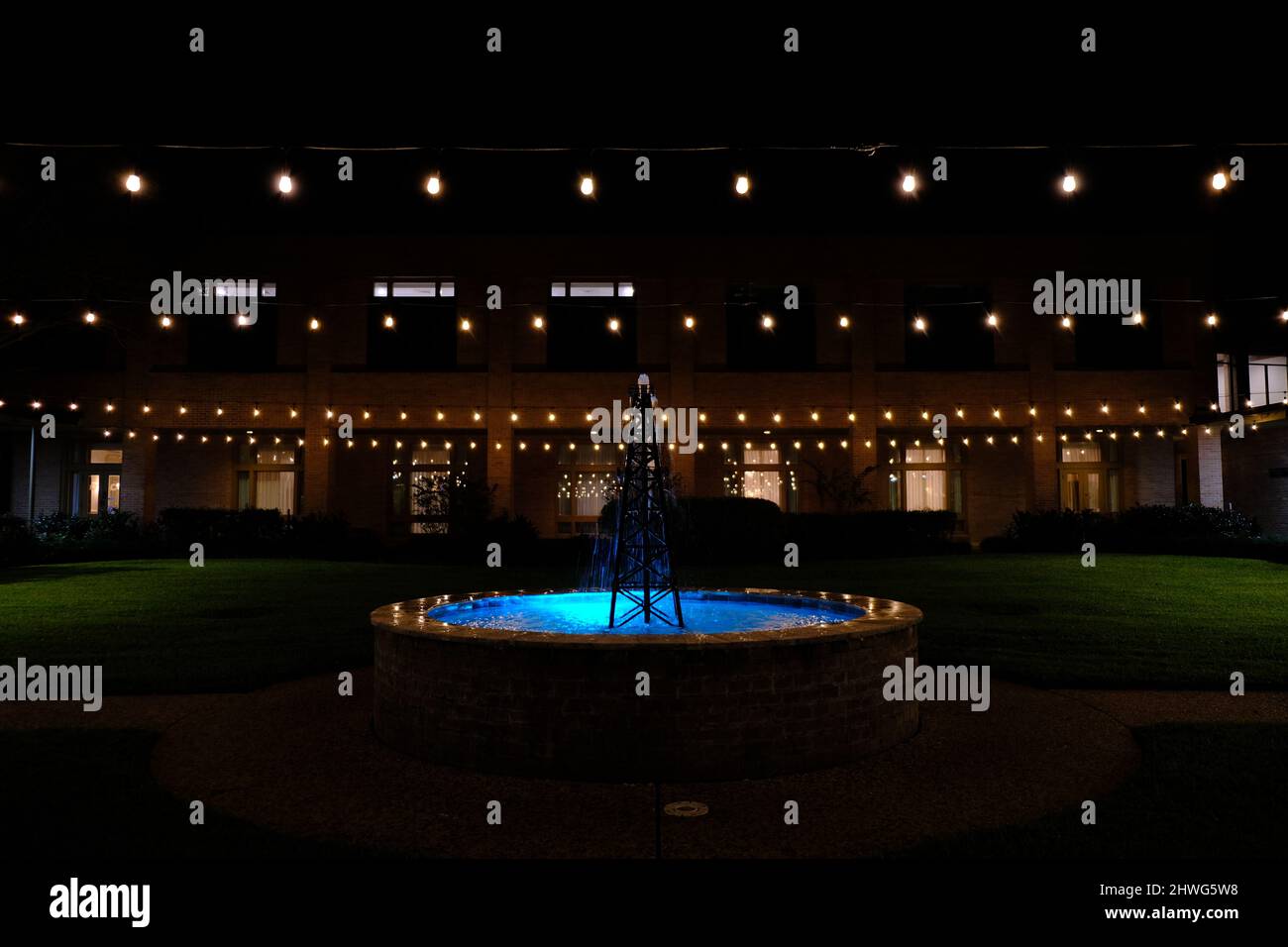 Louisiana oil rig hi-res stock photography and images - Alamy