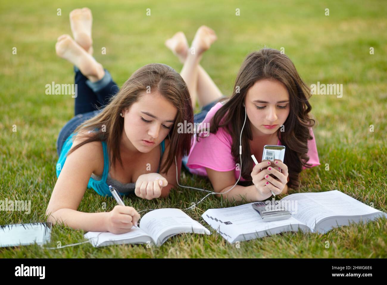 Iphone digital teen hi-res stock photography and images - Alamy
