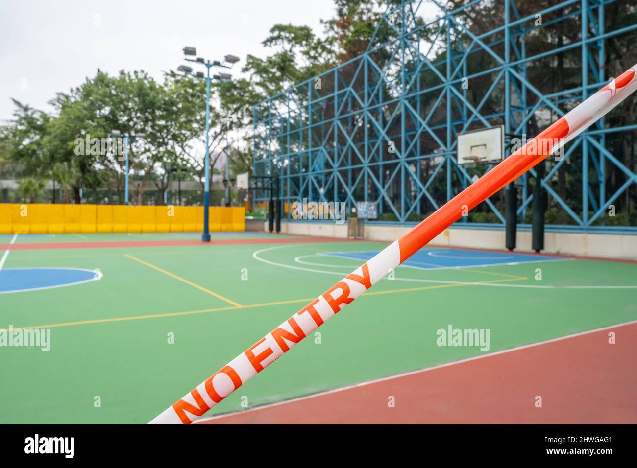 Public basketball courts hi-res stock photography and images - Alamy