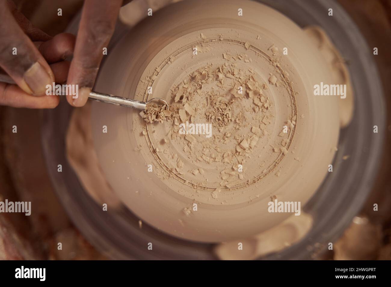 How to trim pottery hi-res stock photography and images - Alamy