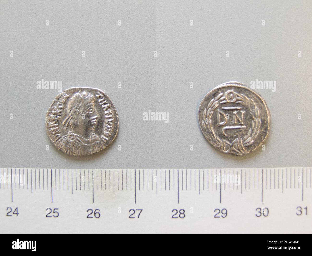 100 Denarii of Gunthamund from Carthage. Ruler: Gunthamund, King of the ...