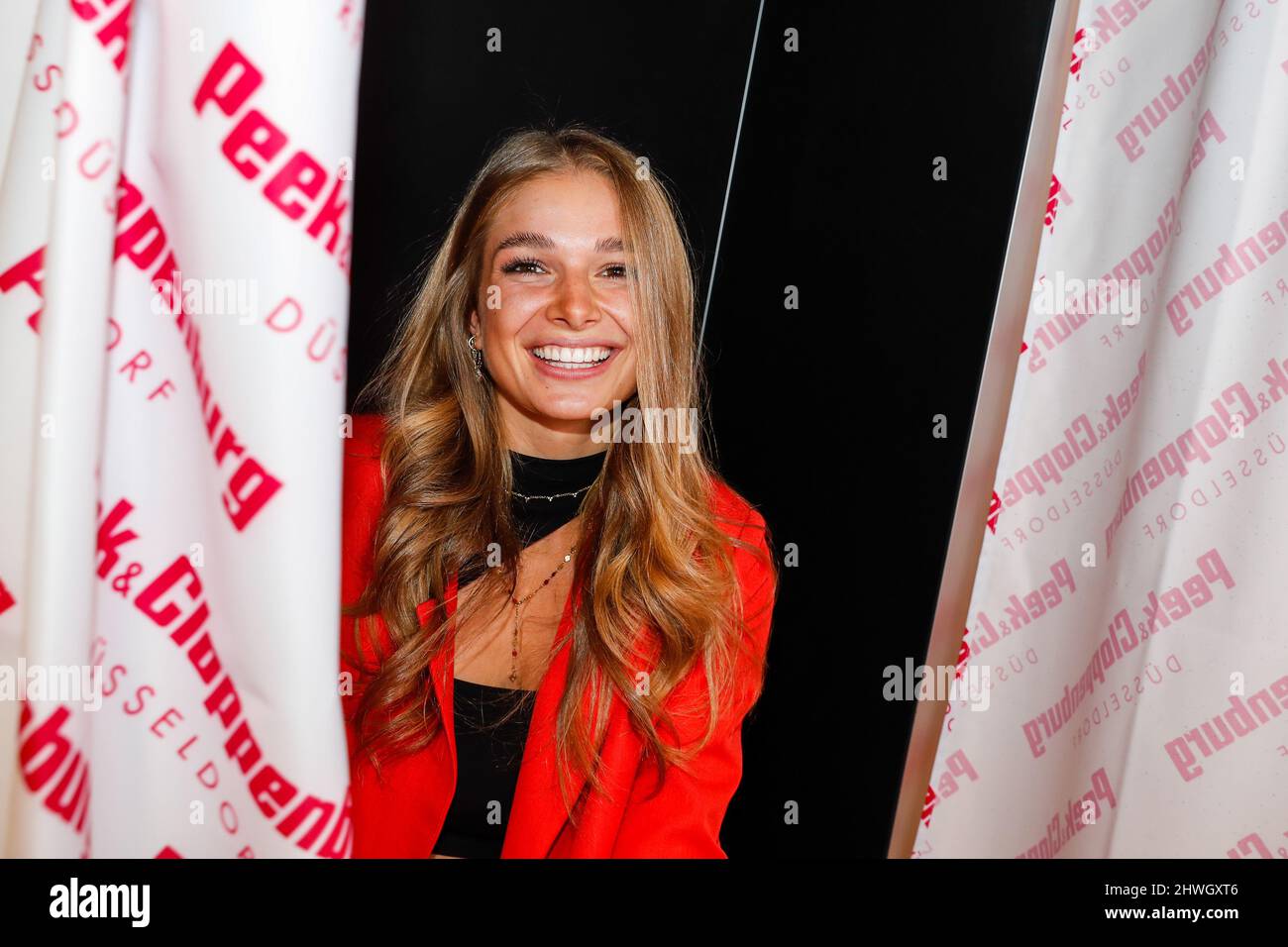 Berlin, Germany. 05th Mar, 2022. Presenter Lola Weippert in a photo ...