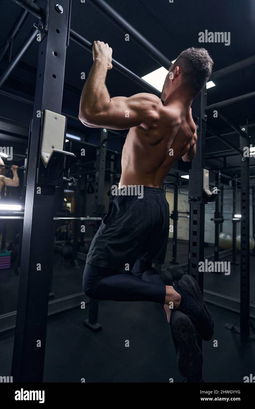 Professional male athlete building hi-res stock photography and images ...