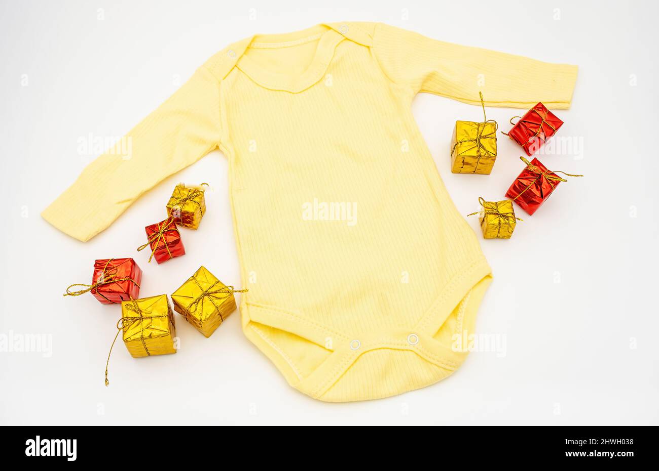 Gold bodysuit hi-res stock photography and images - Alamy