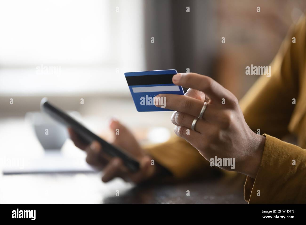 Customer service desk retail hi-res stock photography and images - Alamy