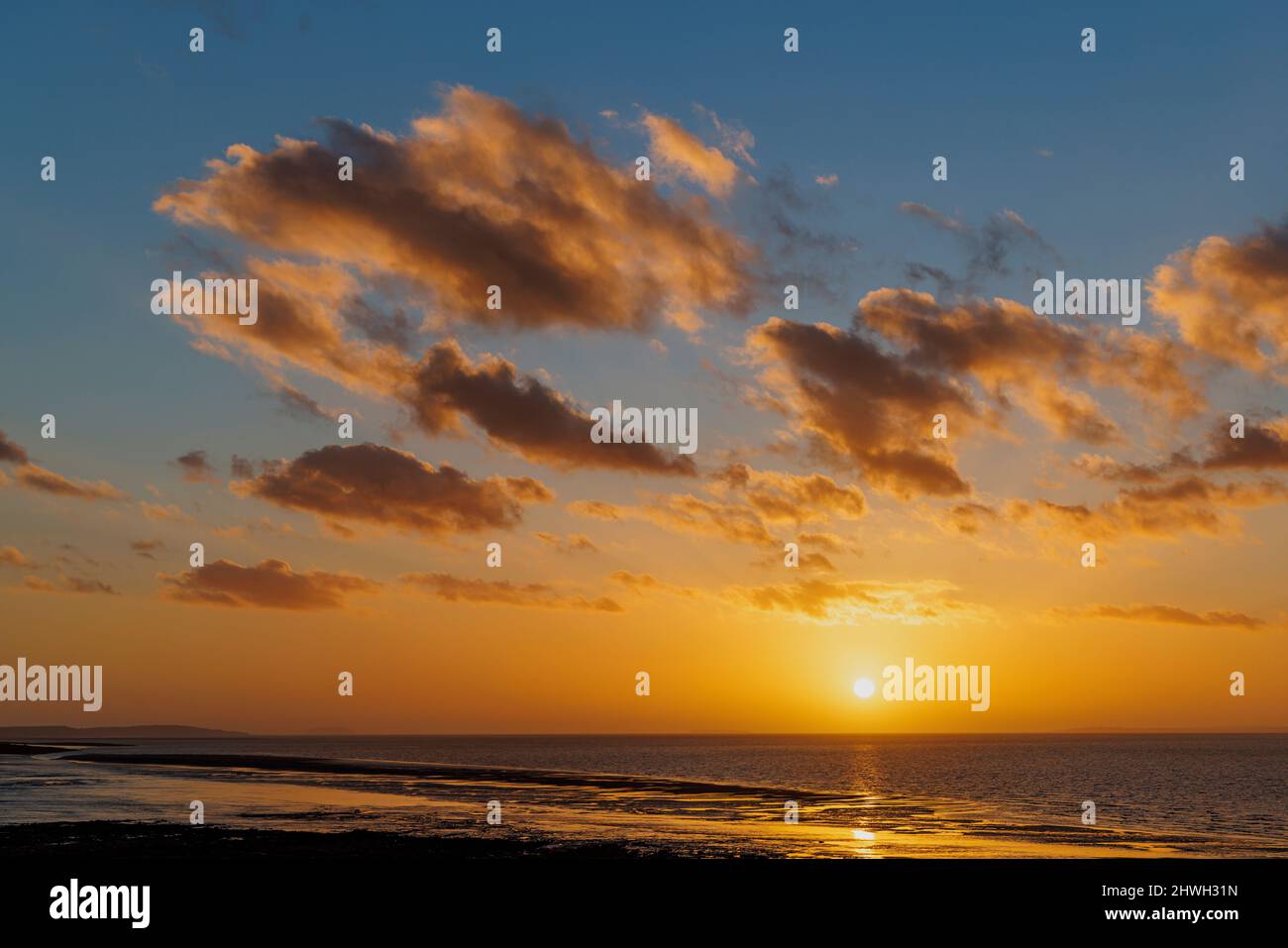 Sunset over the Bristol channel Stock Photo - Alamy