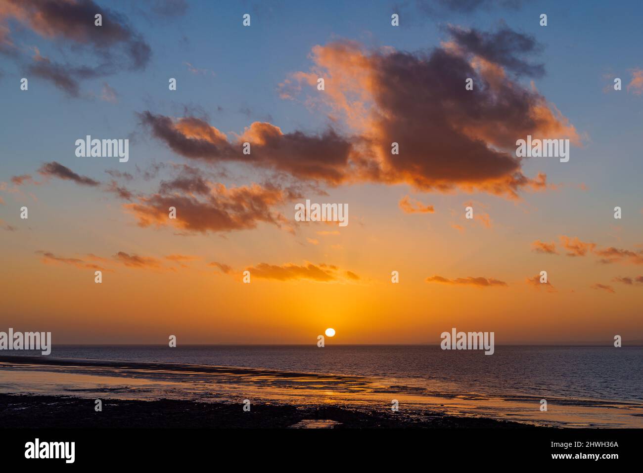 Sunset over the Bristol channel Stock Photo - Alamy