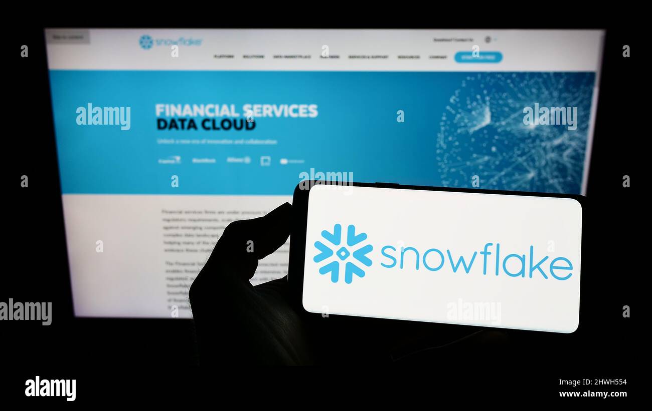 Cloud software snowflake hi-res stock photography and images - Alamy