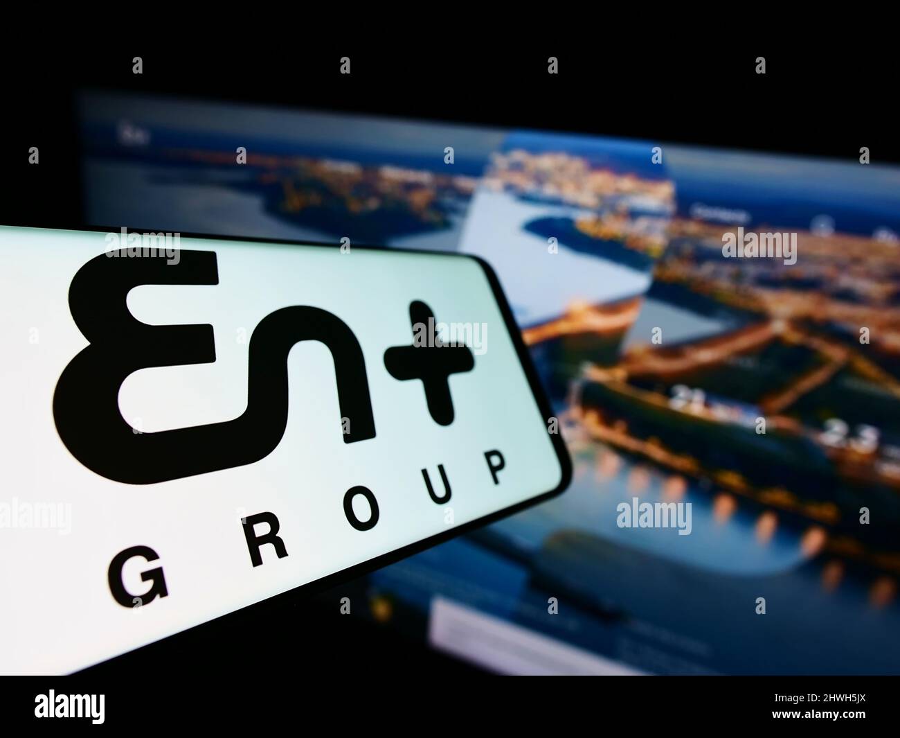 En business logo hi-res stock photography and images - Alamy