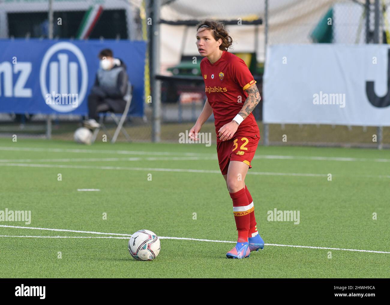 Elena Linari of AS Roma Women in action during the 2021/2022 Serie A ...