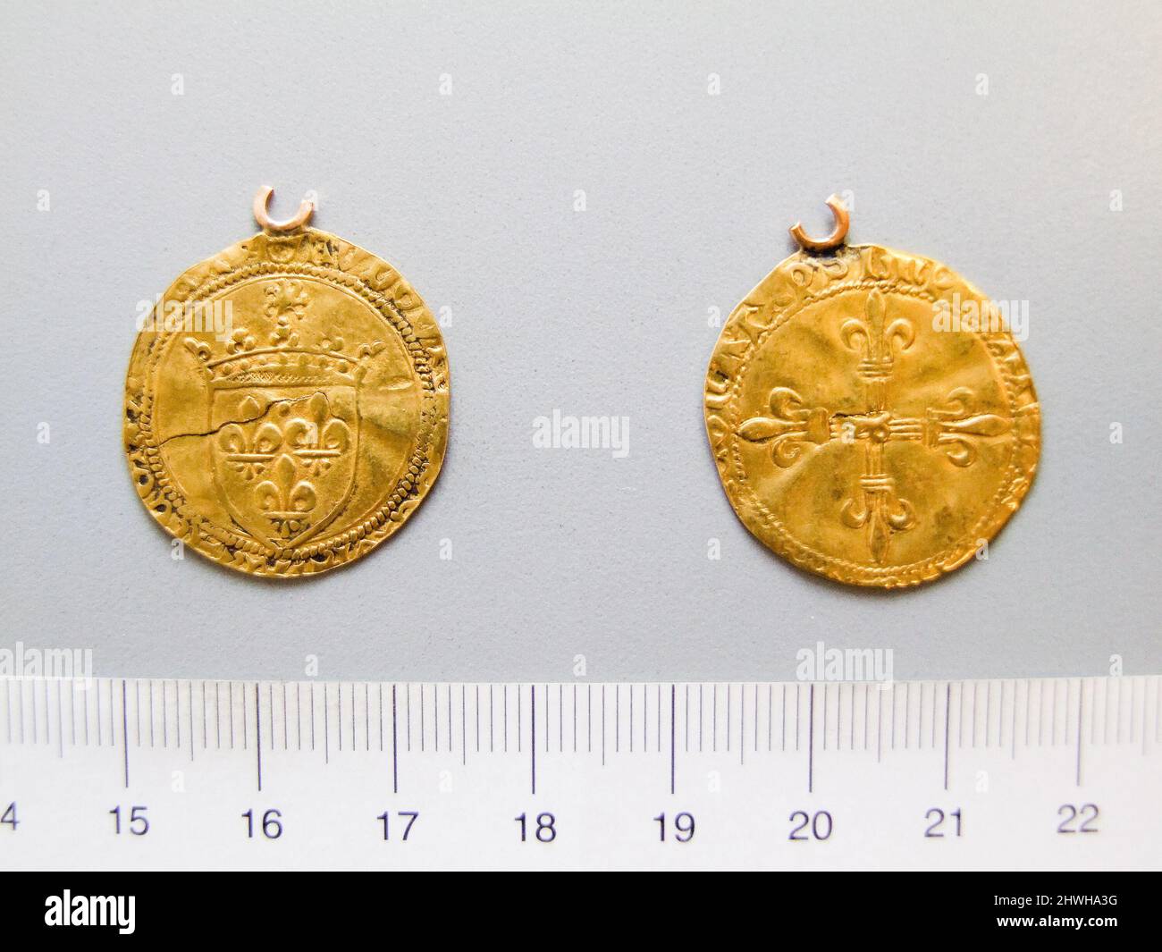 1 Écu of Louis XI, King of France from Perpignon. Ruler: Louis XI, King ...