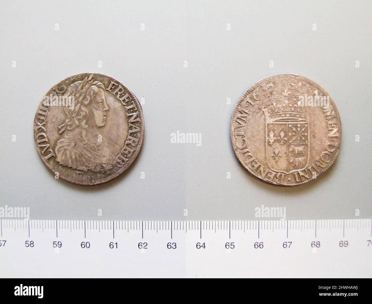 1 Écu of Louis XIV, King of France from Pau. Ruler: Louis XIV, King of ...