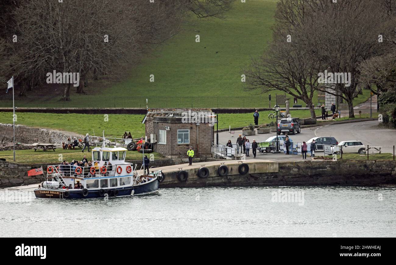 The Tamar Belle, a passenger Ferry arriving at Cremyll on the Rame ...