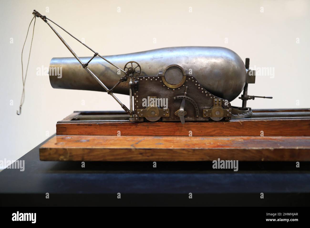 View of smoothbore fortress gun on wall background Stock Photo - Alamy