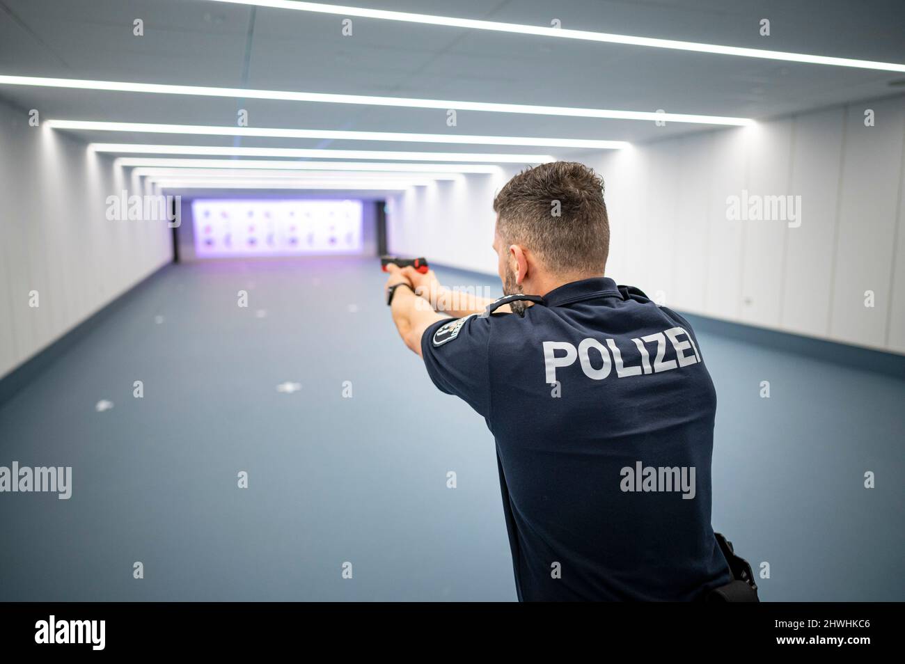 Berlin, Germany. 04th Mar, 2022. A policeman of the Berlin police ...