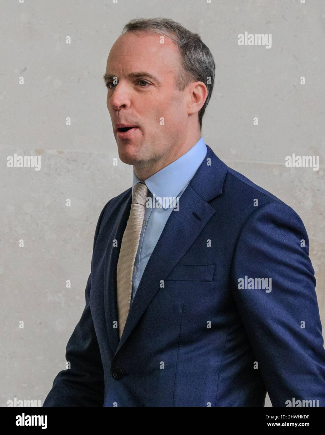 Dominic raab walking hi-res stock photography and images - Alamy