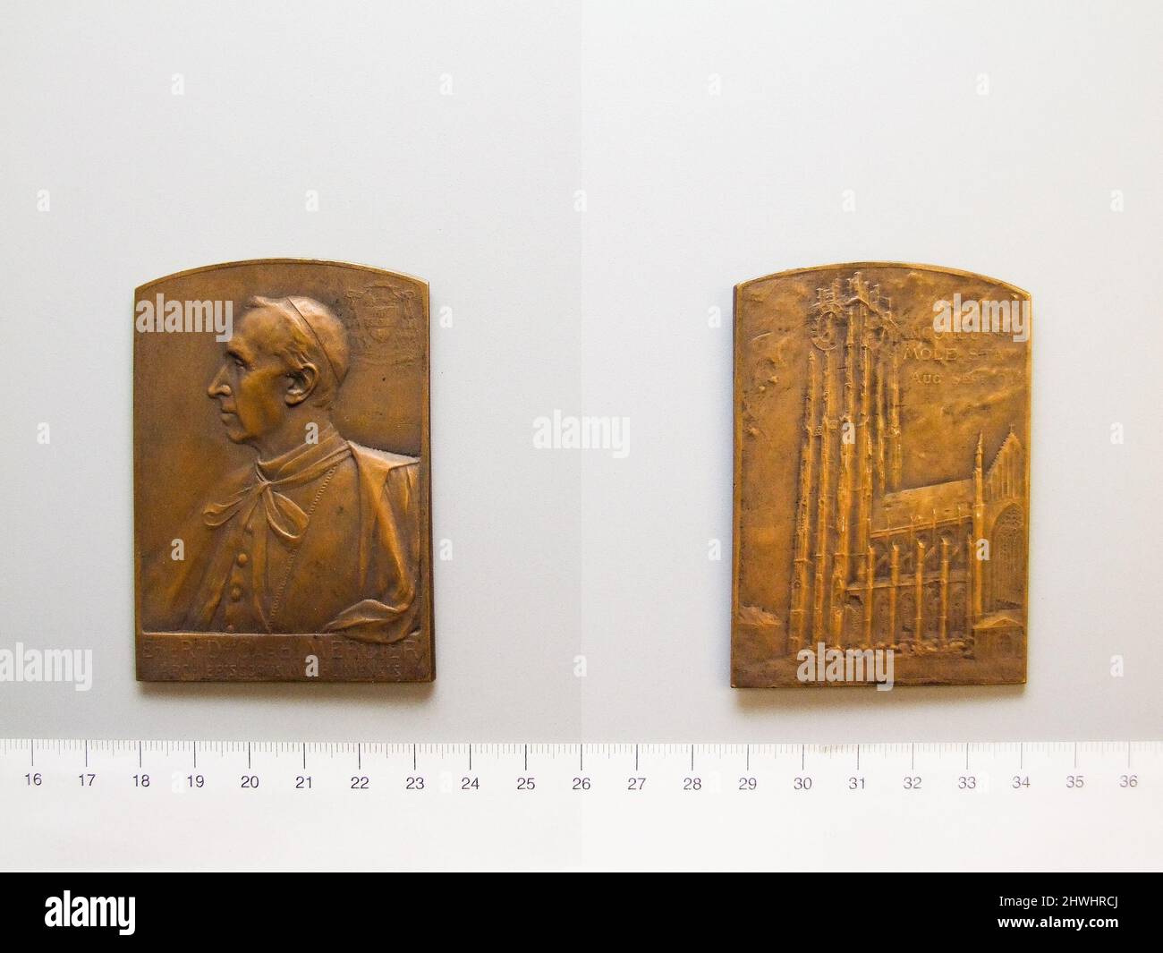 Plaquette in honor of Cardinal Mercier. Artist: Alfonse MauquoyHonorand ...