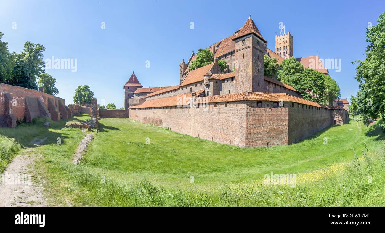 Largest castle in the world by land area, and a Unesco World Heritage ...