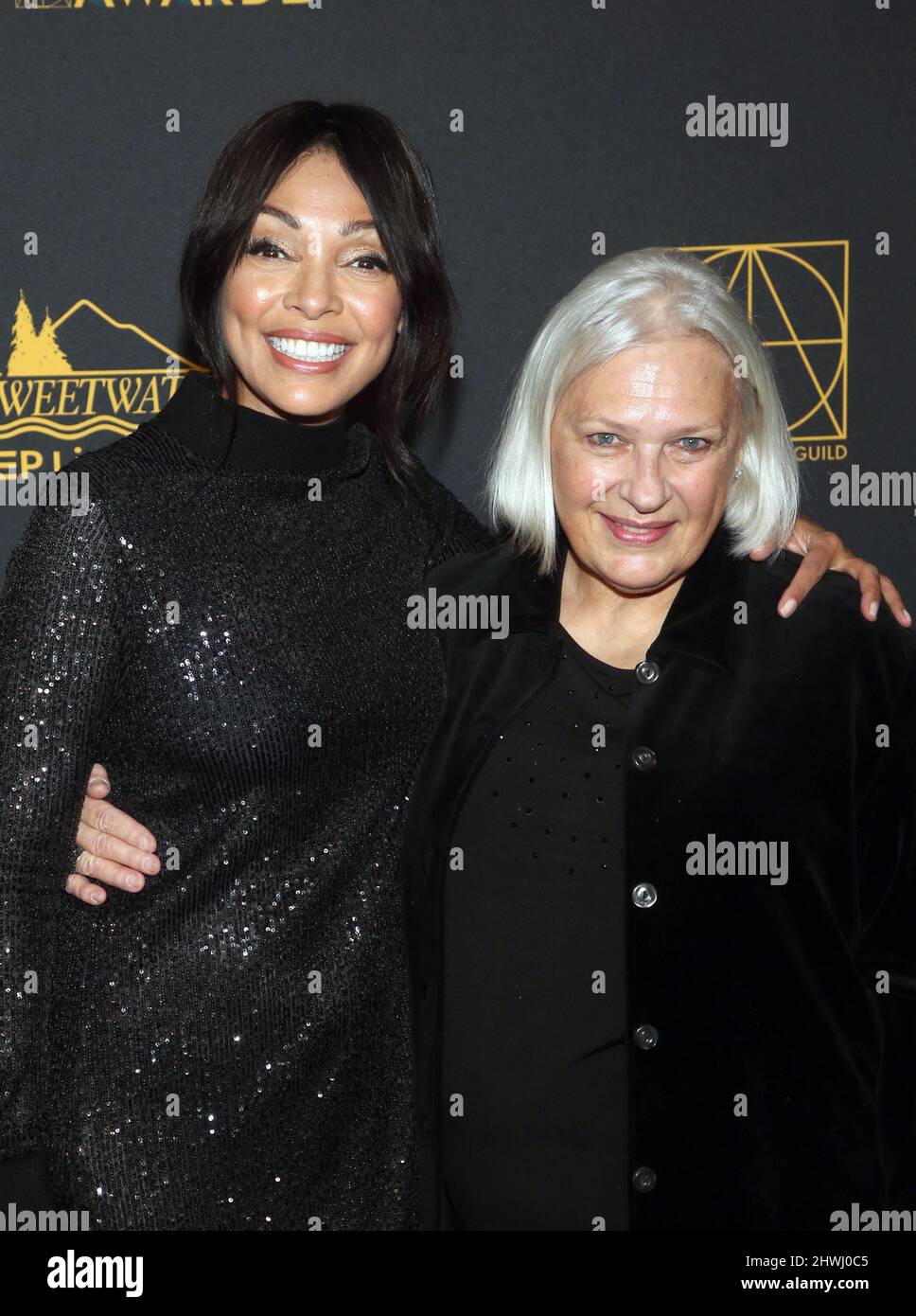 Los Angeles, Ca. 5th Mar, 2022. Tamara Taylor, Donna Cline, at the 26Th ...