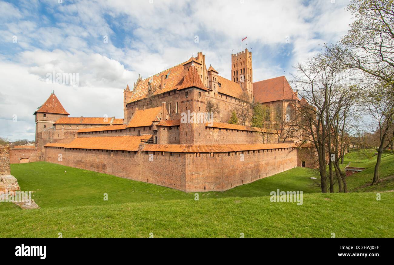 Largest castle in the world by land area, and a Unesco World Heritage ...