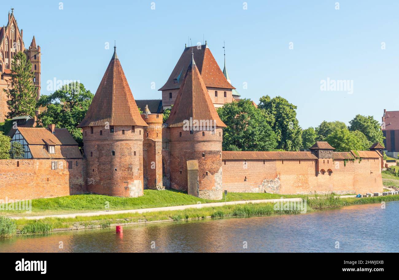 Largest castle in the world by land area, and a Unesco World Heritage ...