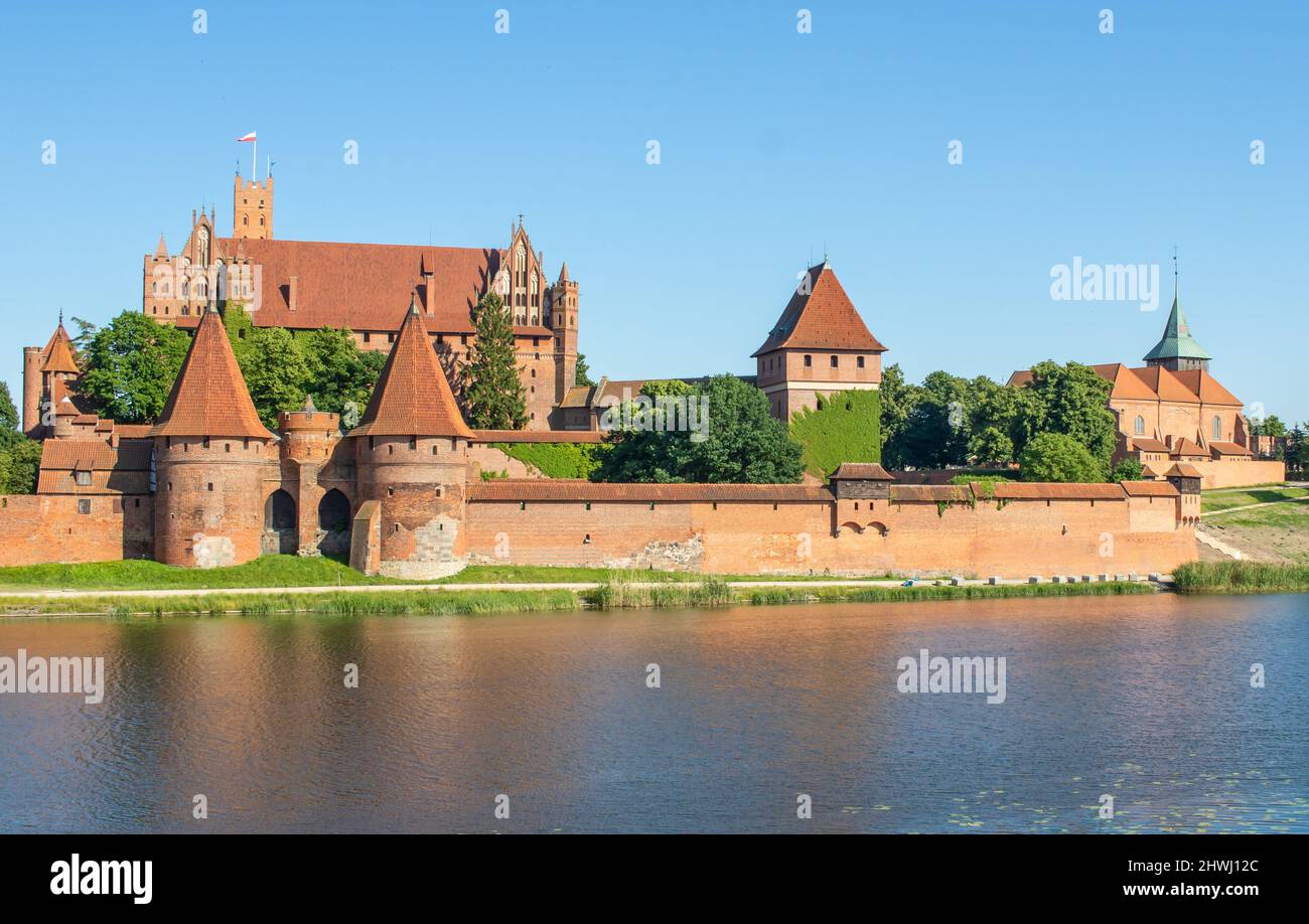 Largest castle in the world by land area, and a Unesco World Heritage ...