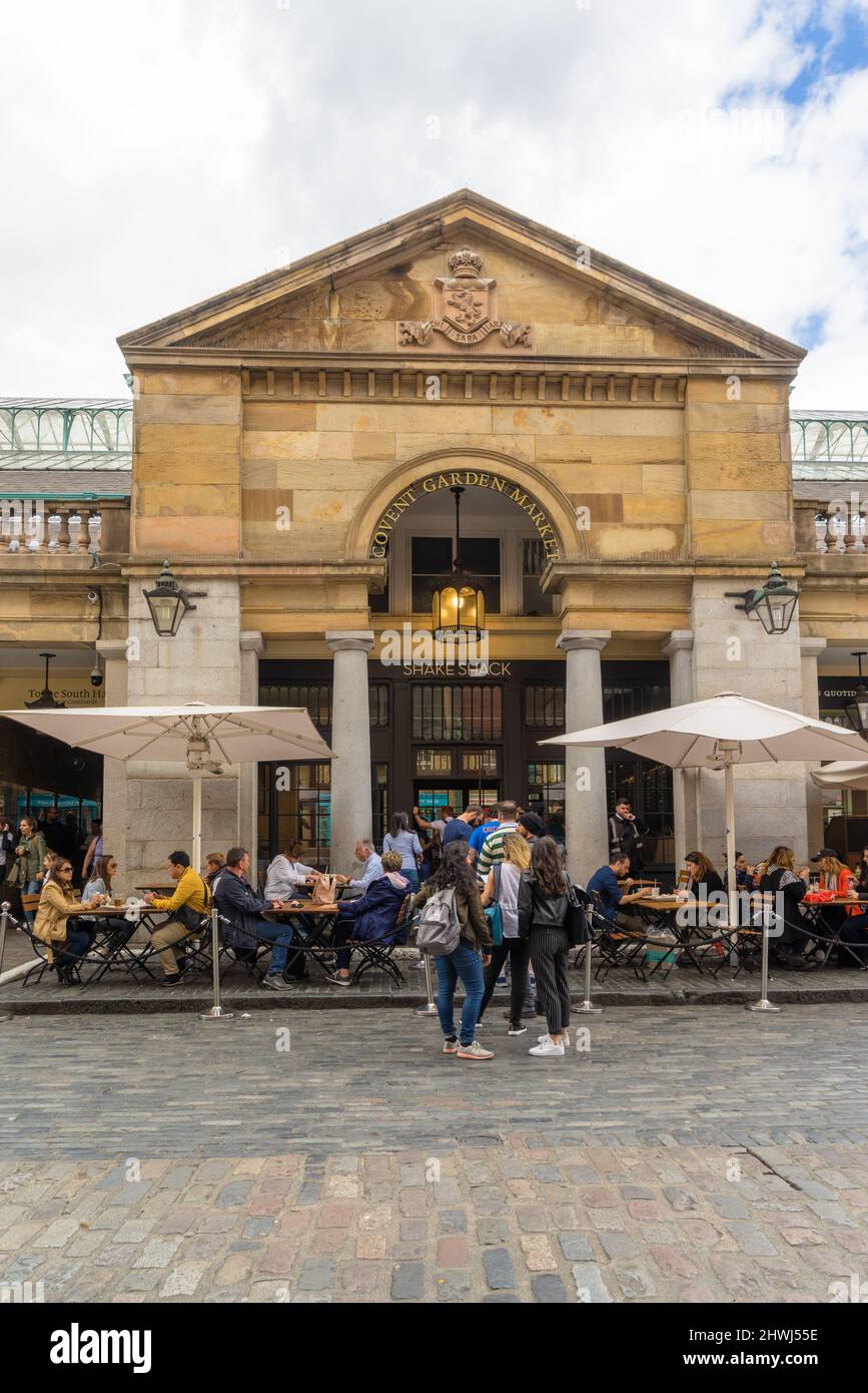 Tourists visiting Shake Shack in Covent Garden, London, UK Stock Photo ...