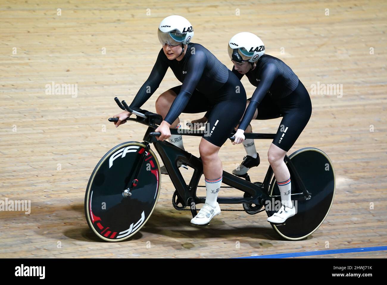 Sophie Unwin piloted by Jenny Holl winning Silver in the Womenâ€™s ...