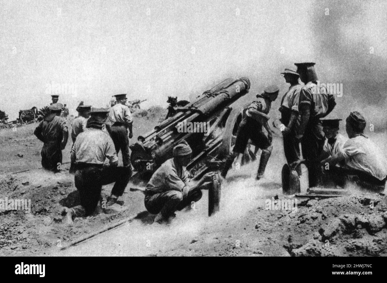 British howitzer battery in action at Gallipoli Stock Photo - Alamy
