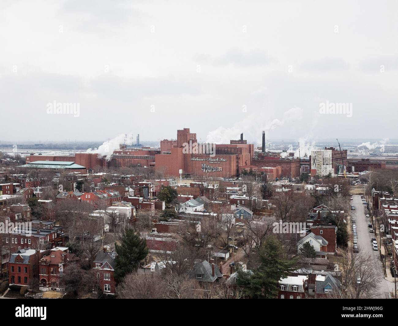 Anheuser busch building hi-res stock photography and images - Alamy