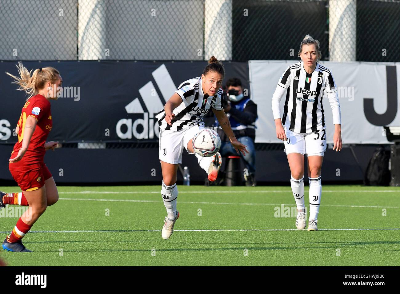 Lisa Boattin of Juventus FC Women in action during the 2021/2022 Serie ...