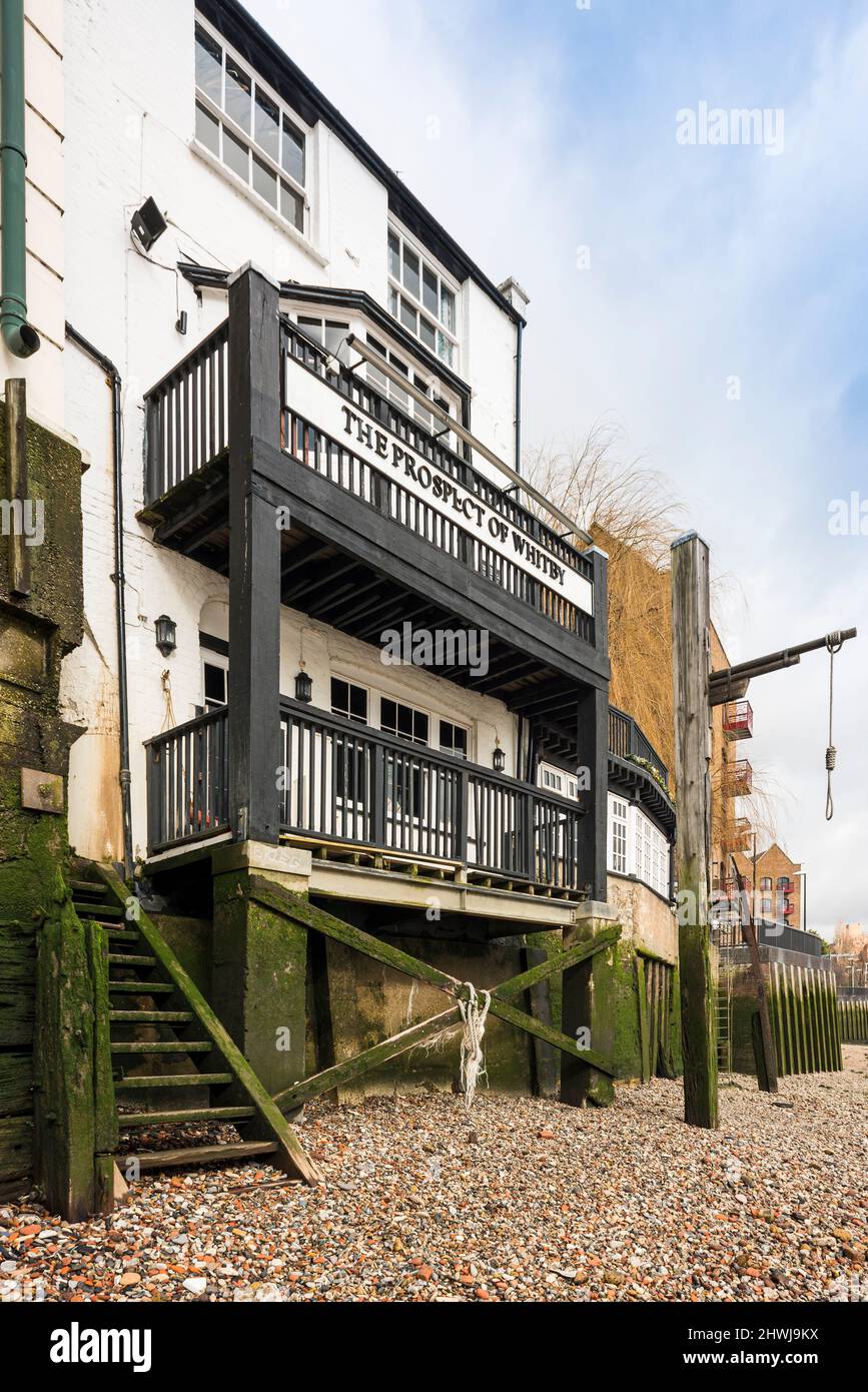 The Prospect of Whitby, riverside pub, London Stock Photo - Alamy