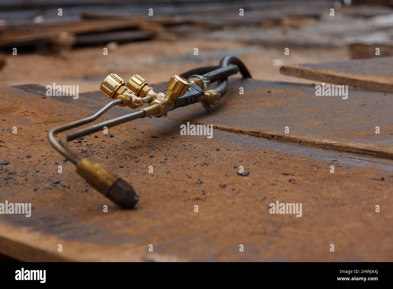 Equipment for metal cutting. Gas cutting torch. Oxygen acetylene oxy ...