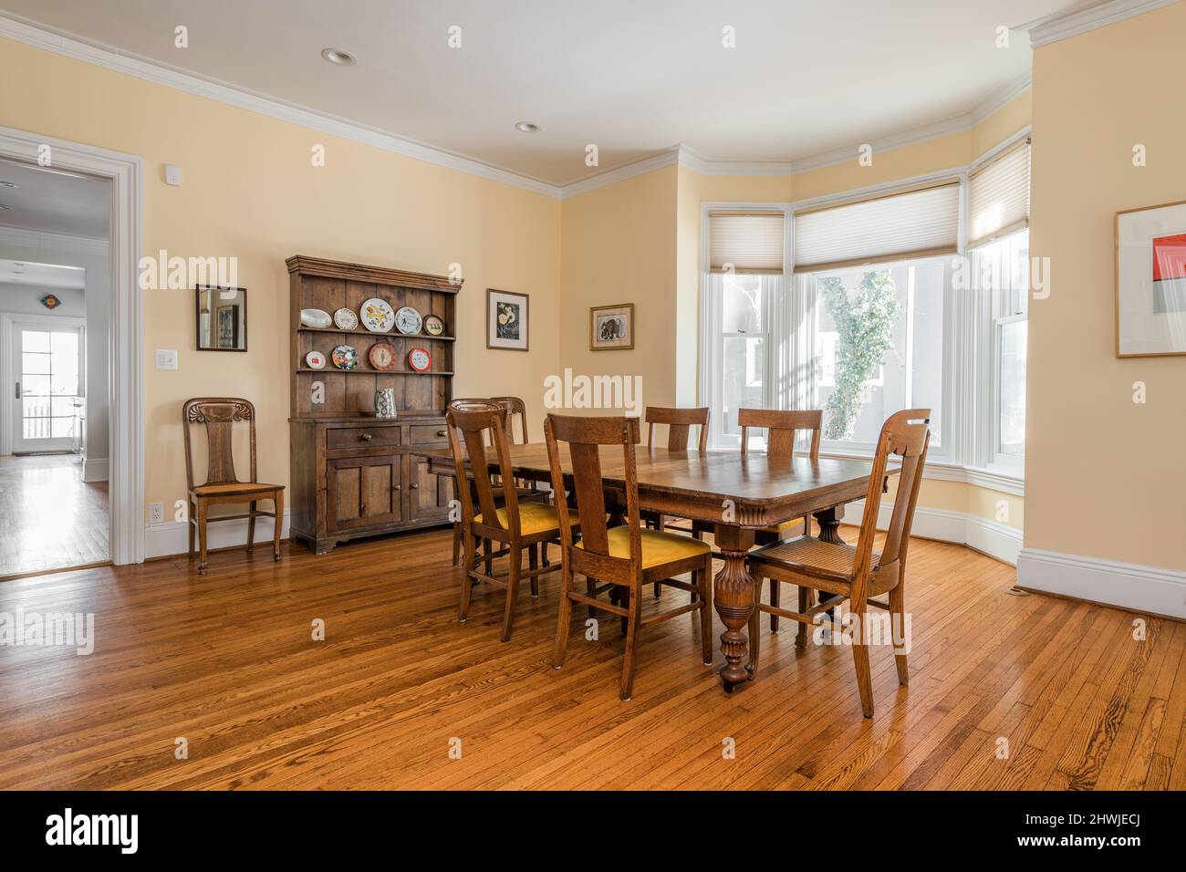 Residential table hi-res stock photography and images - Alamy