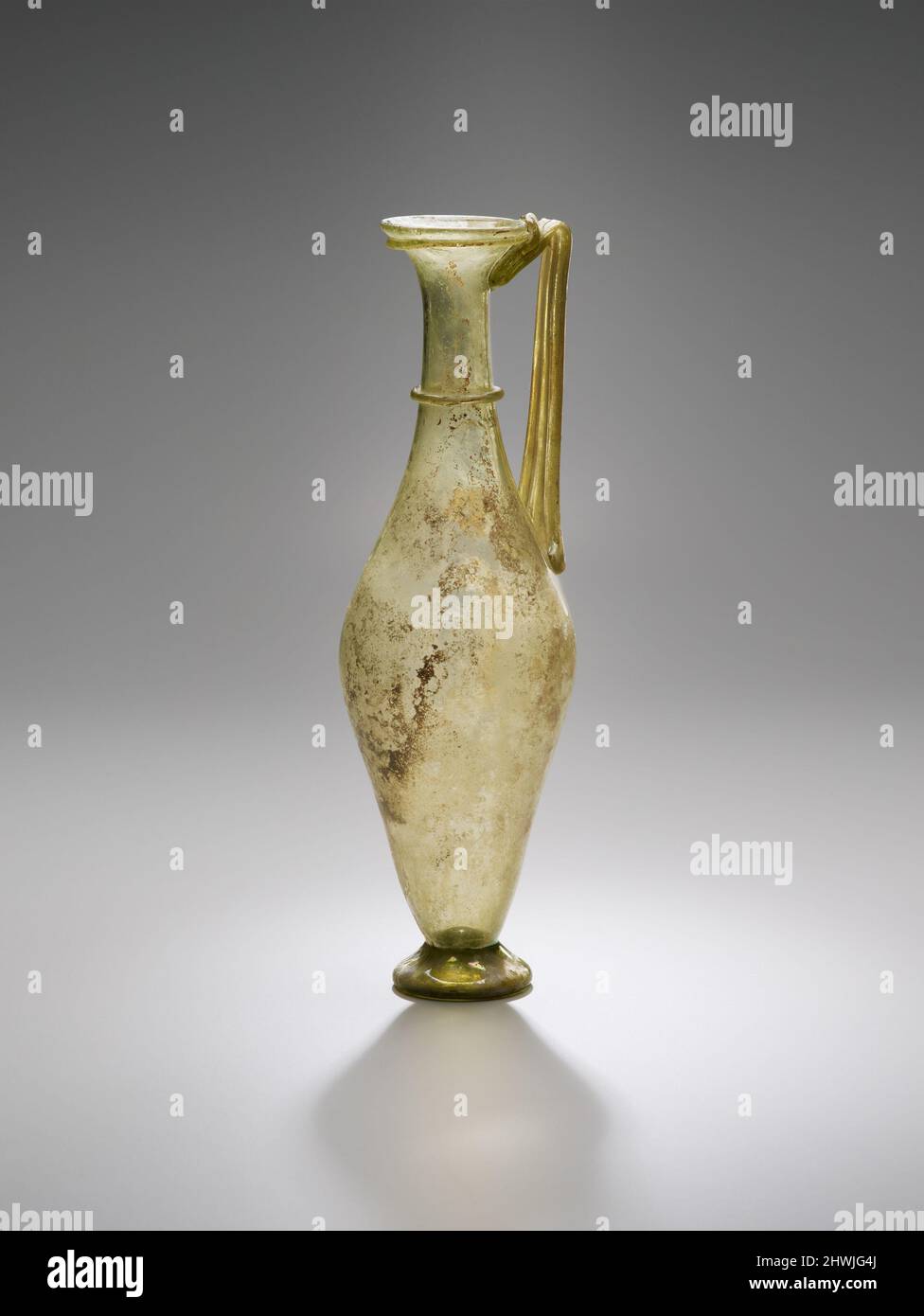 Pitcher container handle spout hi-res stock photography and images - Alamy