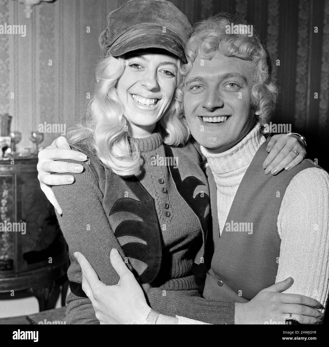 Actress Julie Goodyear and singer Jack Diamond have announced their ...