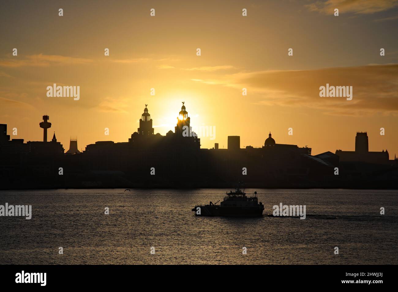 Liverpool waterfront sunrise hi-res stock photography and images - Alamy