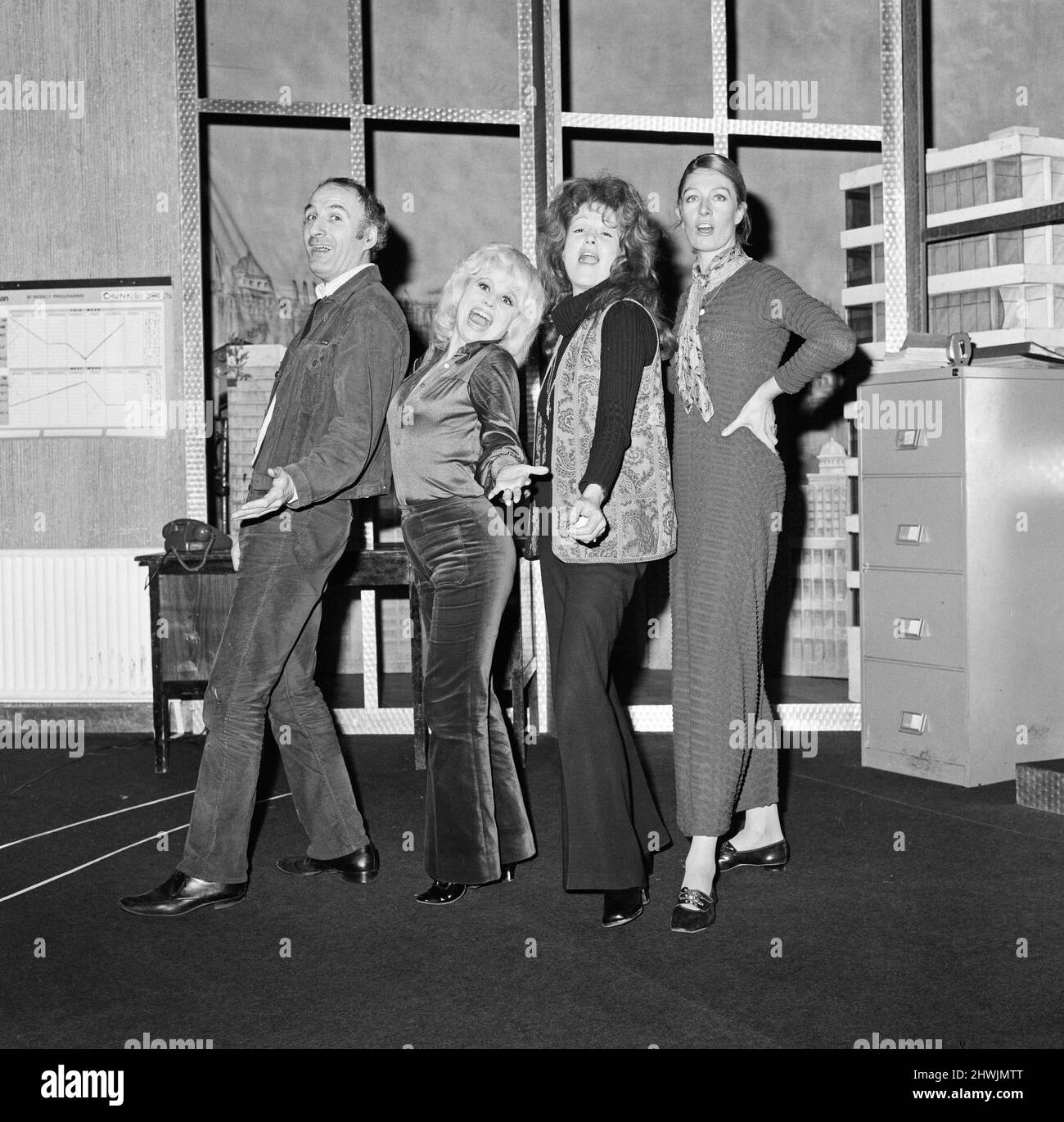 Threepenny opera hi-res stock photography and images - Alamy