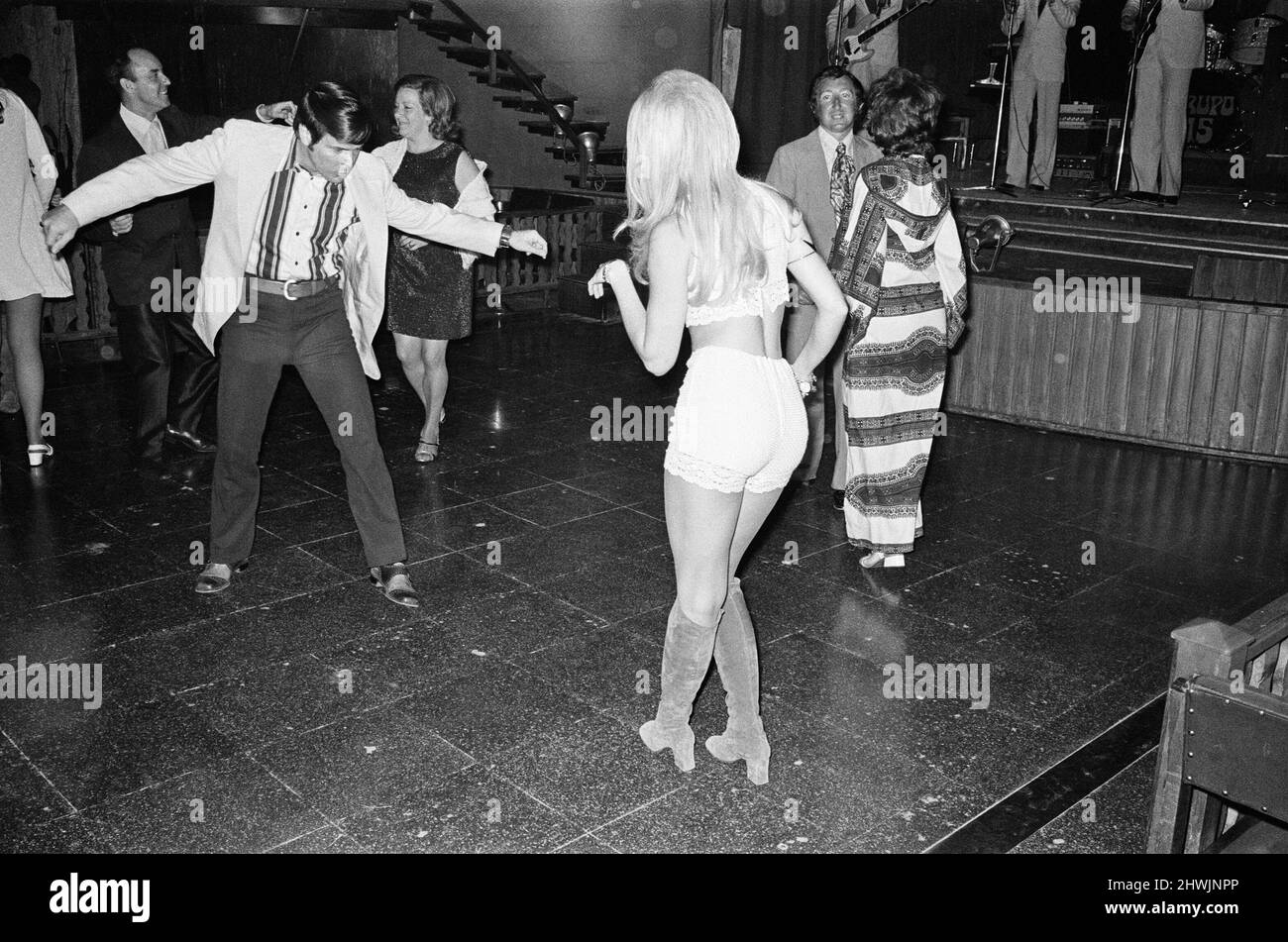 Night clubs 1970s hi-res stock photography and images - Alamy
