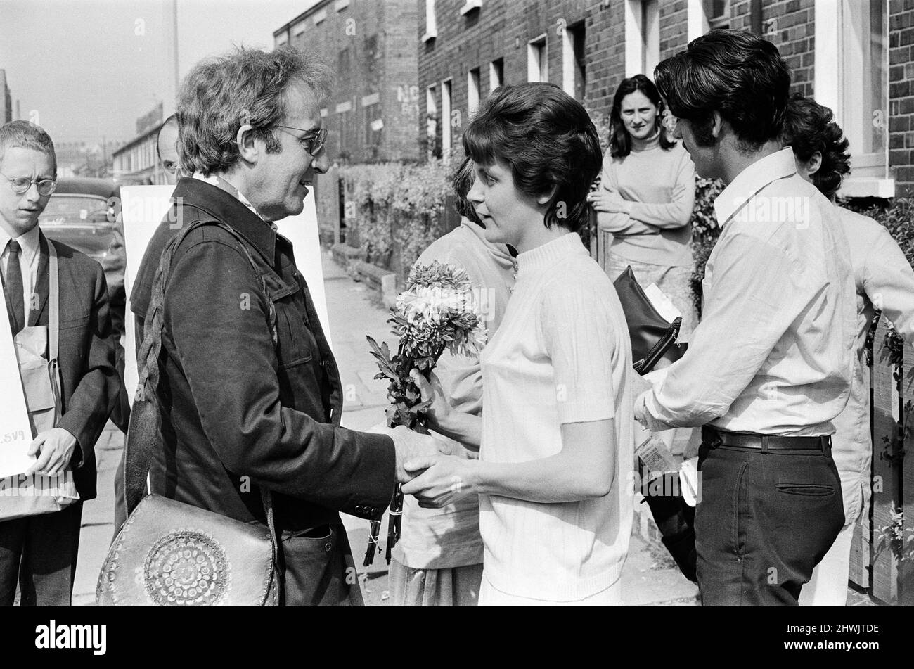 Peter Sellers and Swami Vishnu on a Peace Mission in Belfast. Peter ...